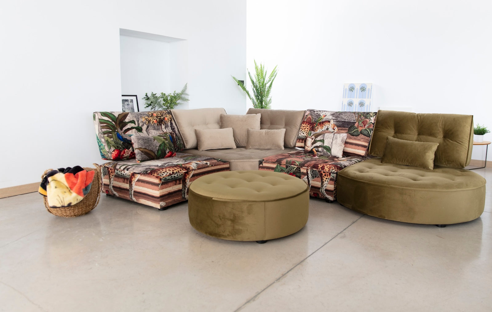 ARIANNE SECTIONAL – Martin Daniel Interiors